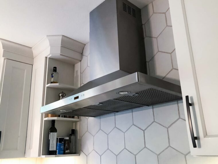 7 Ventilation Tips For Small Kitchens - 2024 Guide - Twin Stripe
