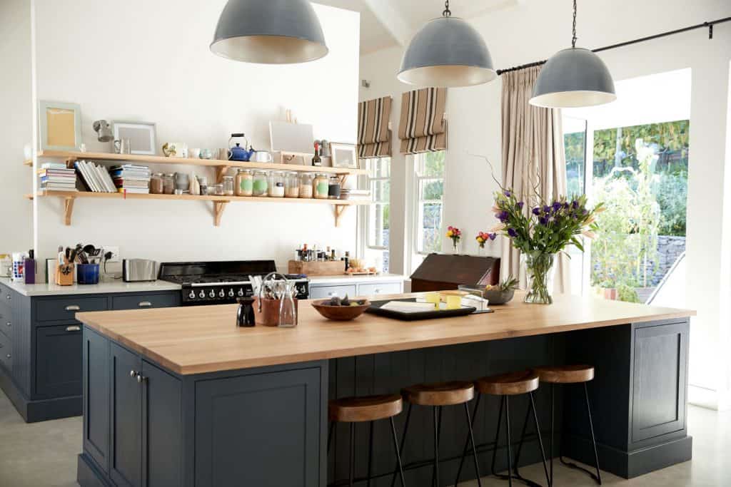 Kitchen Breakfast Bar Décor: 5 Easy Styling Tips - Twin Stripe
