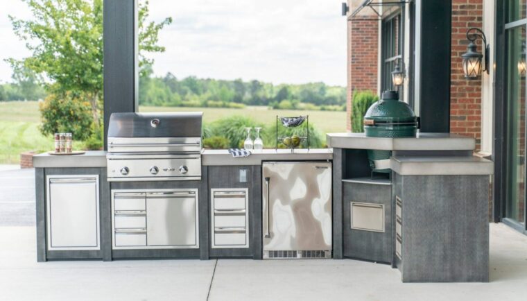How To Equip Your Outdoor Kitchen With Appliances And Features - Twin ...